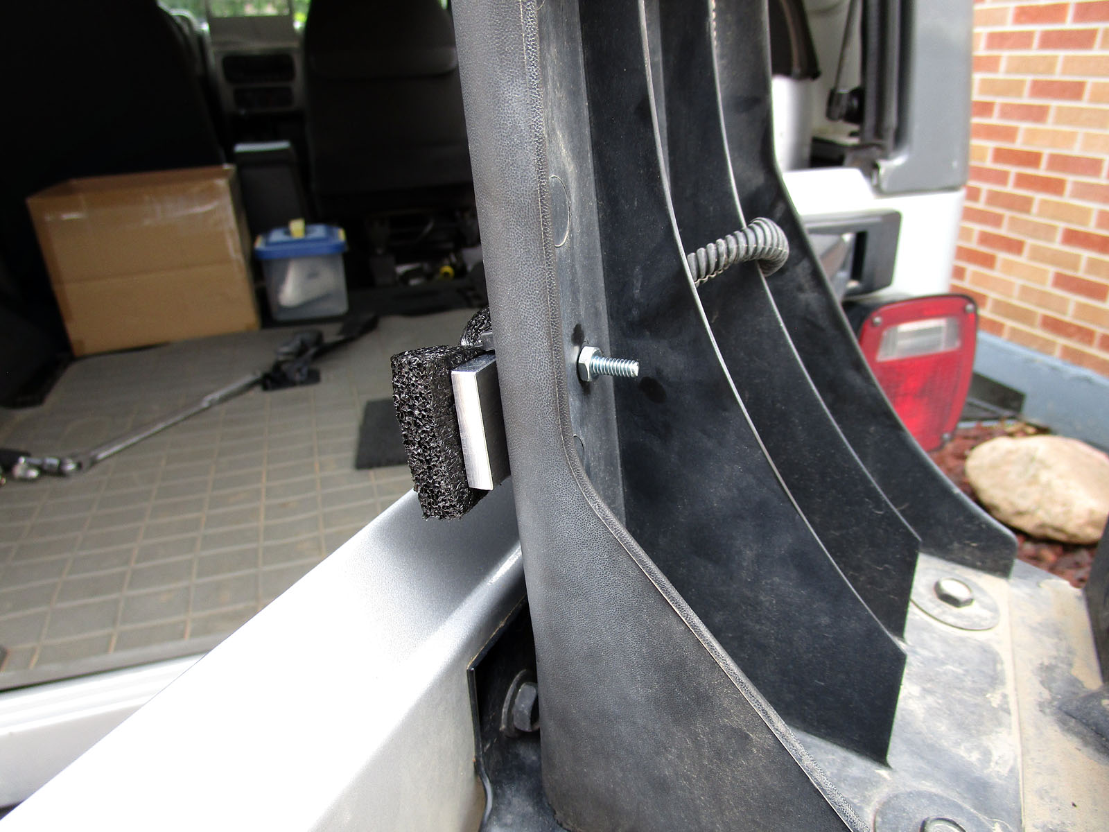Hardtop rear glass won't stay shut | Page 3 | Jeep Wrangler TJ Forum